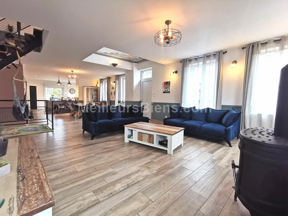Propriété de 320m² à Jenlain (59144) | MeilleursBiens